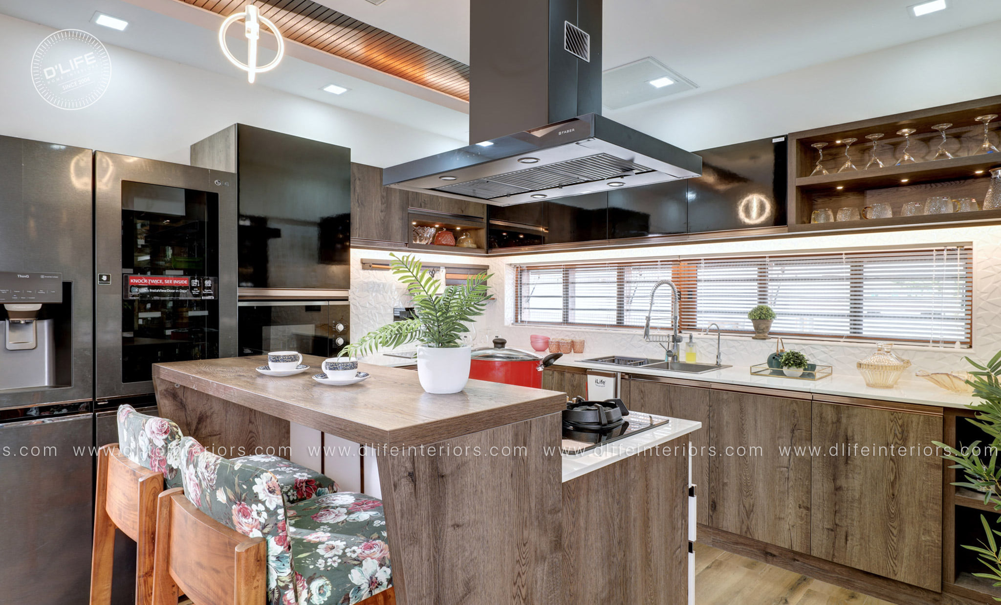 Modern Style Island Kitchen Designs by DLIFE Home Interiors